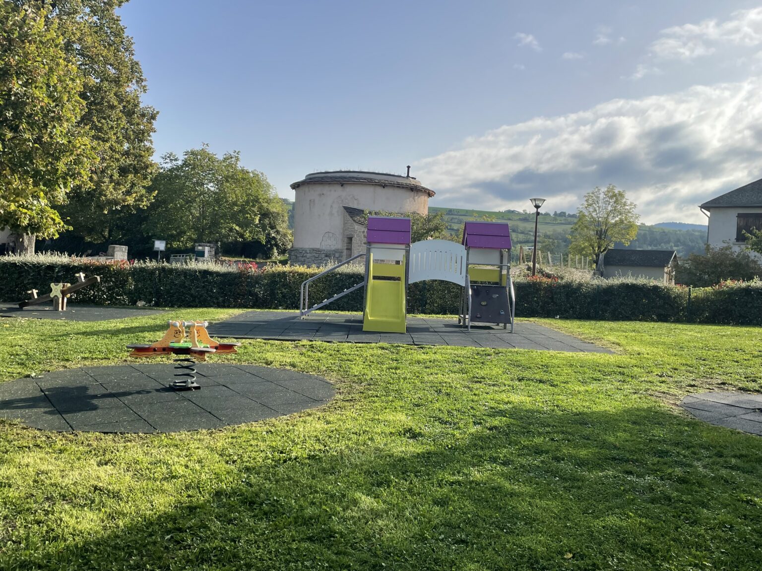 Lieux à disposition - Mairie de Montrodat